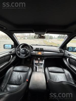 Black BMW X5 2006 in Riga, with an engine capacity of 3.00 L and mileage of 300 thousand km for 6990 €, photo 7 on AUTOMOTO.COM.LV