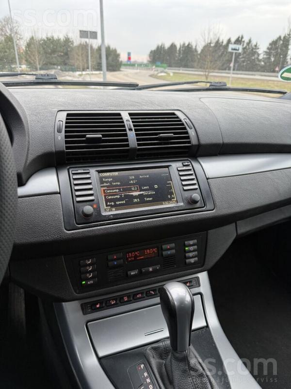Melns BMW X5 2006 Rīga, ar dzinēja tilpumu 3.00 L un nobraukumu 300 tūkst. km par 6990 €, foto 10 vietnē AUTOMOTO.COM.LV