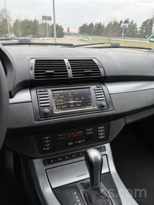 Black BMW X5 2006 in Riga, with an engine capacity of 3.00 L and mileage of 300 thousand km for 6990 €, photo 11 on AUTOMOTO.COM.LV