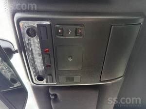 Black BMW X5 2006 in Riga, with an engine capacity of 3.00 L and mileage of 300 thousand km for 6990 €, photo 12 on AUTOMOTO.COM.LV