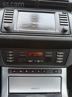 Black BMW X5 2006 in Riga, with an engine capacity of 3.00 L and mileage of 300 thousand km for 6990 €, photo 13 on AUTOMOTO.COM.LV
