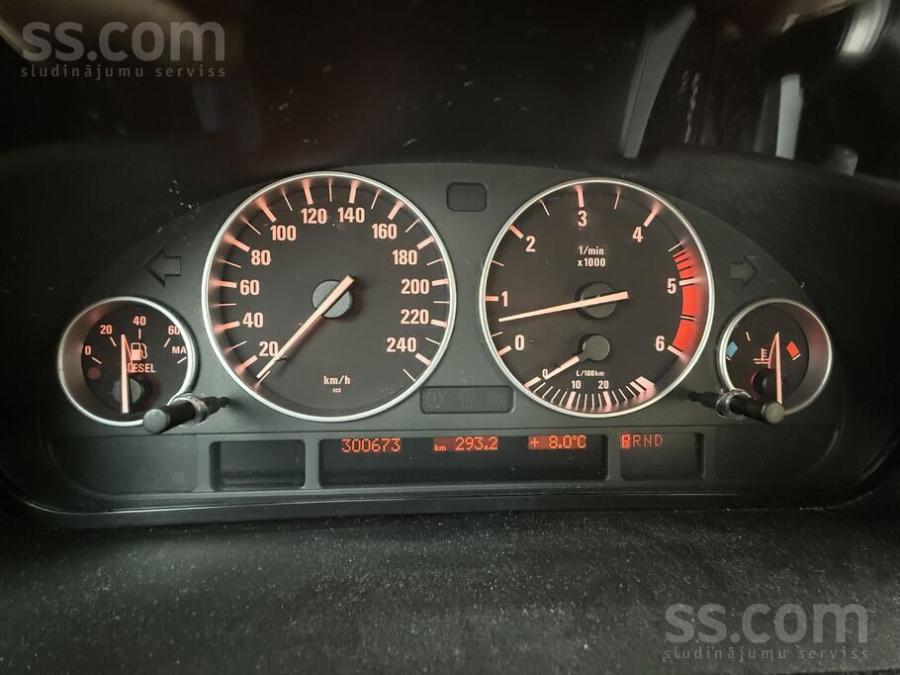 Black BMW X5 2006 in Riga, with an engine capacity of 3.00 L and mileage of 300 thousand km for 6990 €, photo 14 on AUTOMOTO.COM.LV