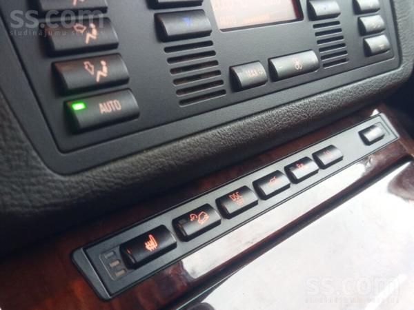 Black BMW X5 2006 in Rezekne, with an engine capacity of 3.00 L and mileage of 384 thousand km for 6700 €, photo 8 on AUTOMOTO.COM.LV