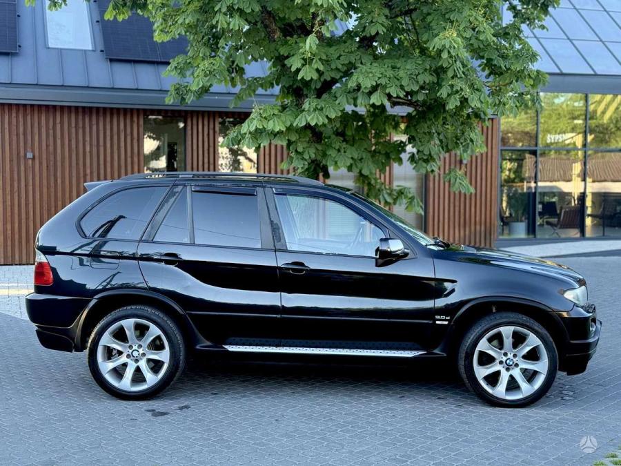 Melns BMW X5 2006 Viļņa, ar dzinēja tilpumu 3.00 L un nobraukumu 317 tūkst. km par 4900 €, foto 5 vietnē AUTOMOTO.COM.LV