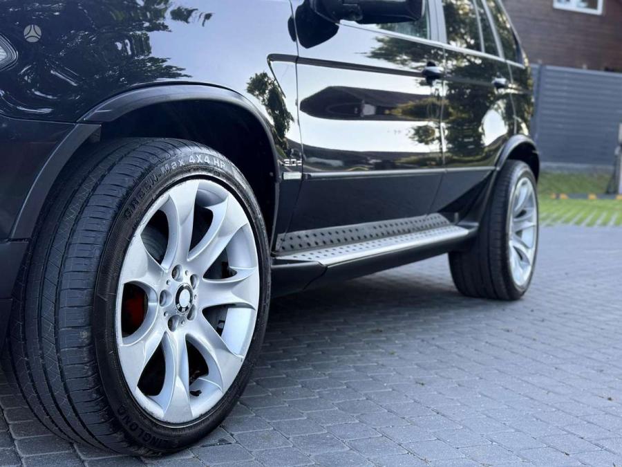 Melns BMW X5 2006 Viļņa, ar dzinēja tilpumu 3.00 L un nobraukumu 317 tūkst. km par 4900 €, foto 12 vietnē AUTOMOTO.COM.LV