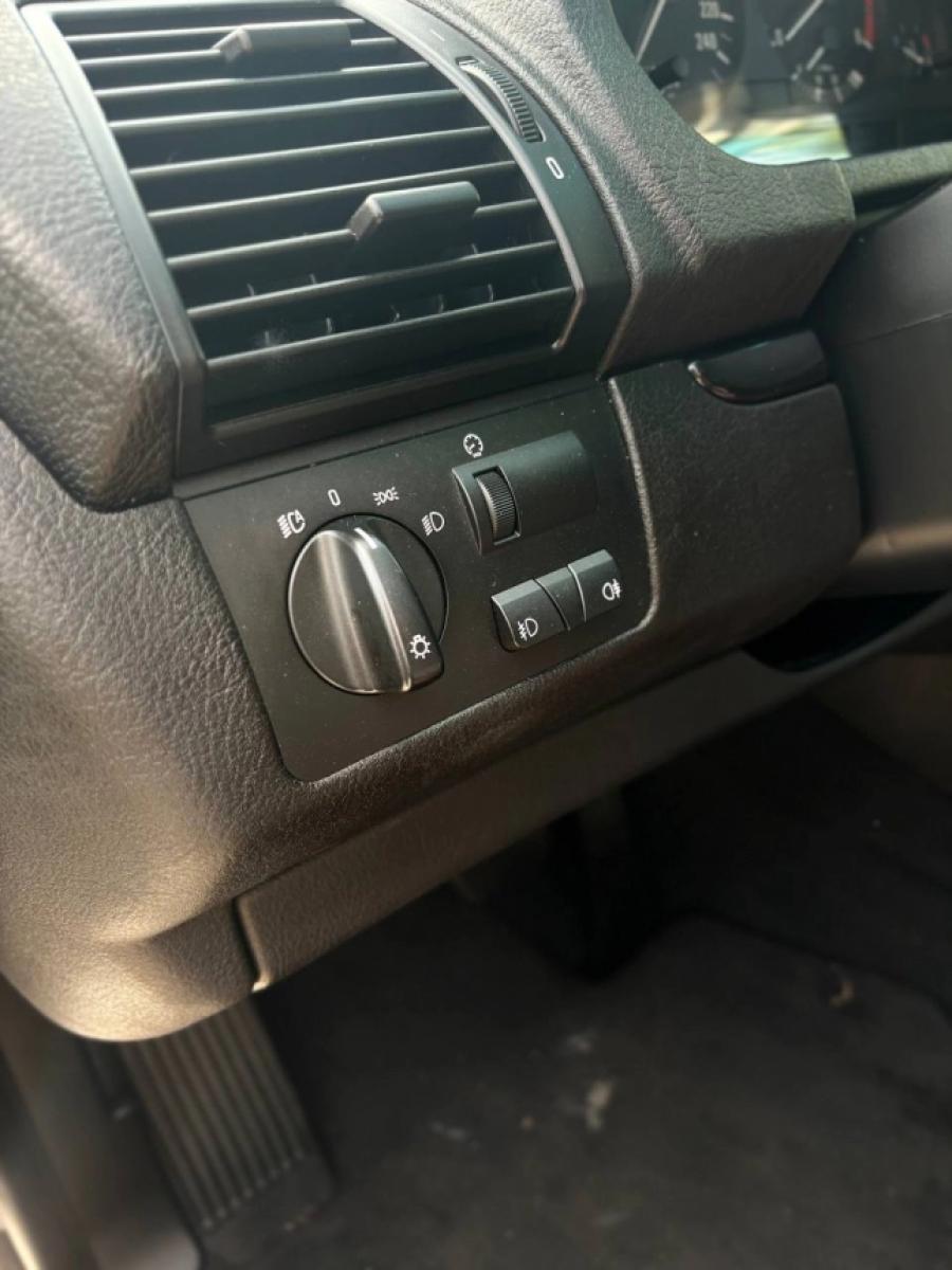 Melns BMW X5 2006 Rīga, ar dzinēja tilpumu 3.00 L un nobraukumu 173 tūkst. km par 9990 €, foto 20 vietnē AUTOMOTO.COM.LV
