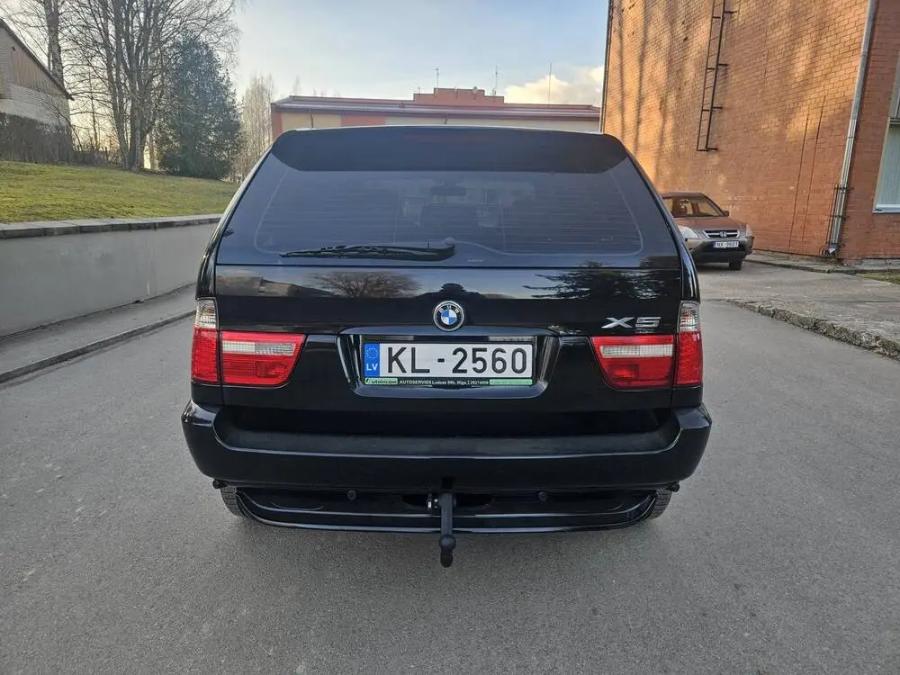 Black BMW X5 2006 in Jekabpils, with an engine capacity of 3.00 L and mileage of 331 thousand km for 4790 €, photo 9 on AUTOMOTO.COM.LV