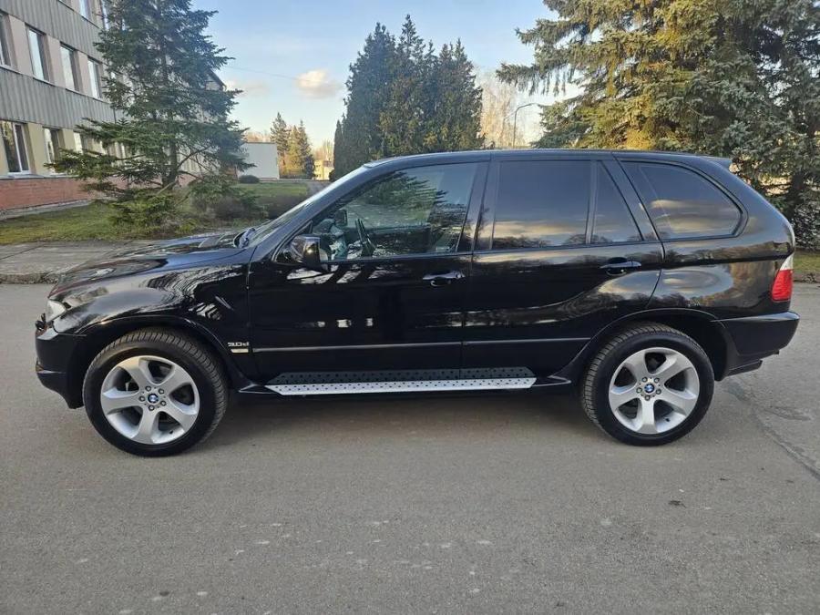 Black BMW X5 2006 in Jekabpils, with an engine capacity of 3.00 L and mileage of 331 thousand km for 4790 €, photo 11 on AUTOMOTO.COM.LV