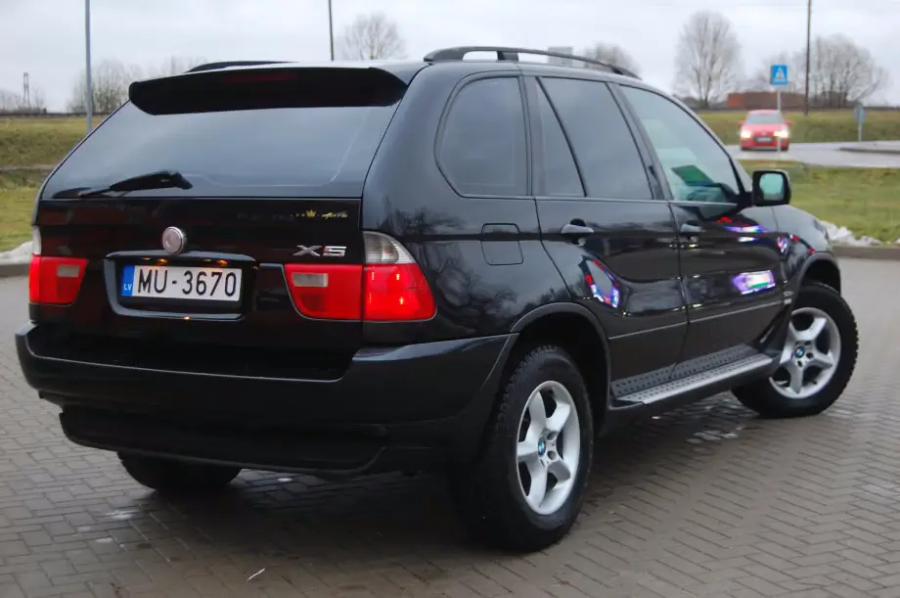 Melns BMW X5 2006 Jēkabpils, ar dzinēja tilpumu 3.00 L un nobraukumu 309 tūkst. km par 6499 €, foto 3 vietnē AUTOMOTO.COM.LV