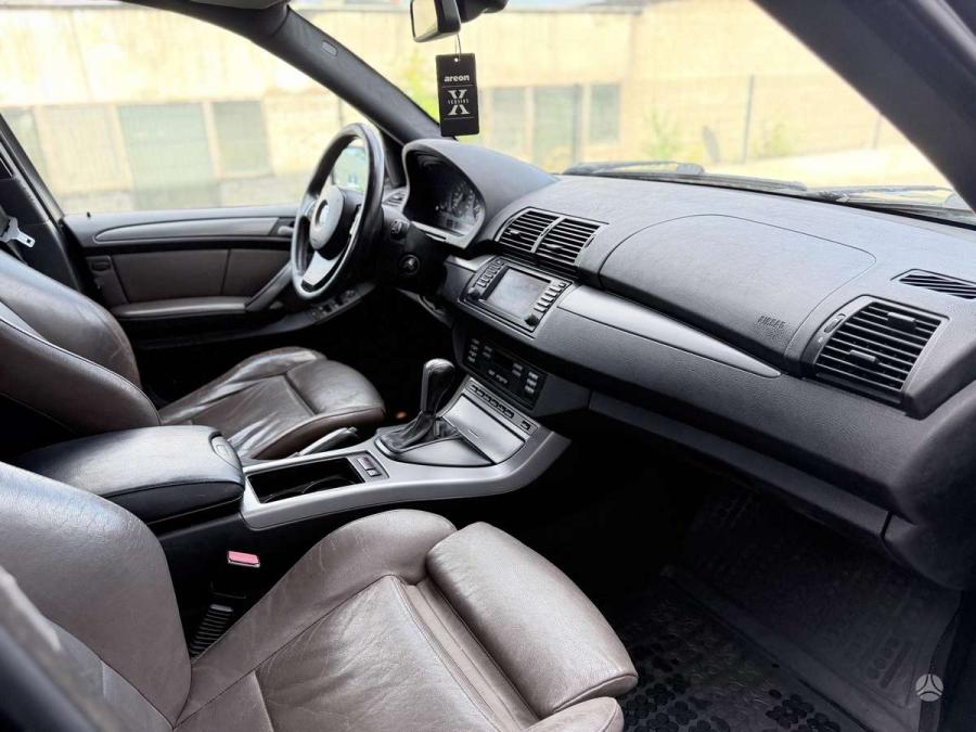 Black BMW X5 2006 in Vilnius, with an engine capacity of 2.99 L and mileage of 315 thousand km for 4300 €, photo 15 on AUTOMOTO.COM.LV