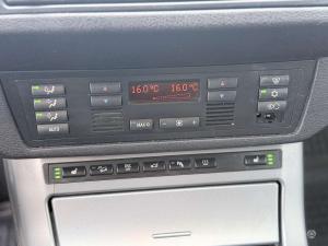 Black BMW X5 2006 in Vilnius, with an engine capacity of 2.99 L and mileage of 315 thousand km for 4300 €, photo 20 on AUTOMOTO.COM.LV