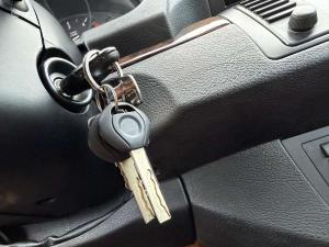 Black BMW X5 2006 in Kaunas, with an engine capacity of 2.99 L and mileage of 375 thousand km for 5700 €, photo 9 on AUTOMOTO.COM.LV