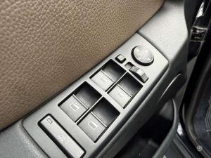 Black BMW X5 2006 in Kaunas, with an engine capacity of 2.99 L and mileage of 375 thousand km for 5700 €, photo 11 on AUTOMOTO.COM.LV