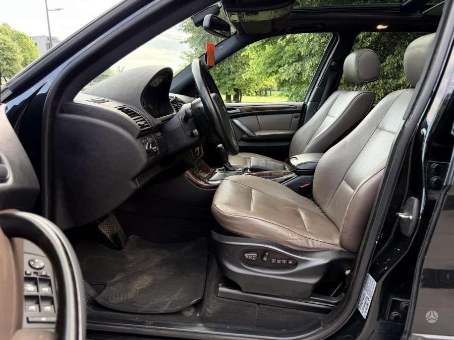 Black BMW X5 2006 in Kaunas, with an engine capacity of 2.99 L and mileage of 375 thousand km for 5700 €, photo 12 on AUTOMOTO.COM.LV