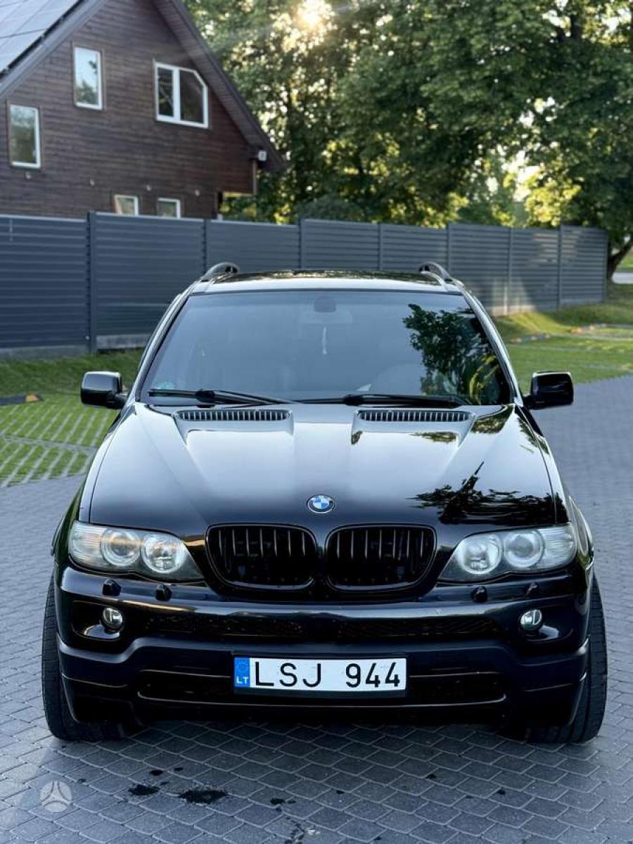 Black BMW X5 2006 in Vilnius, with an engine capacity of 3.00 L and mileage of 297 thousand km for 5500 €, photo 4 on AUTOMOTO.COM.LV