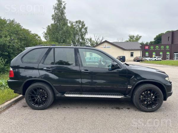Black BMW X5 2006 in Valmiera, with an engine capacity of 3.00 L and mileage of 317 thousand km for 4200 €, photo 5 on AUTOMOTO.COM.LV