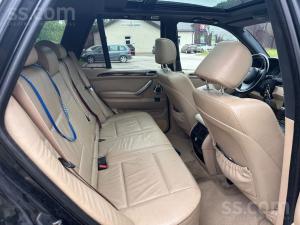 Melns BMW X5 2006 Valmiera, ar dzinēja tilpumu 3.00 L un nobraukumu 317 tūkst. km par 4200 €, foto 9 vietnē AUTOMOTO.COM.LV