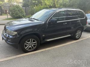 Black BMW X5 2006 in Riga, with an engine capacity of 3.00 L and mileage of 273 thousand km for 4500 €, photo 3 on AUTOMOTO.COM.LV