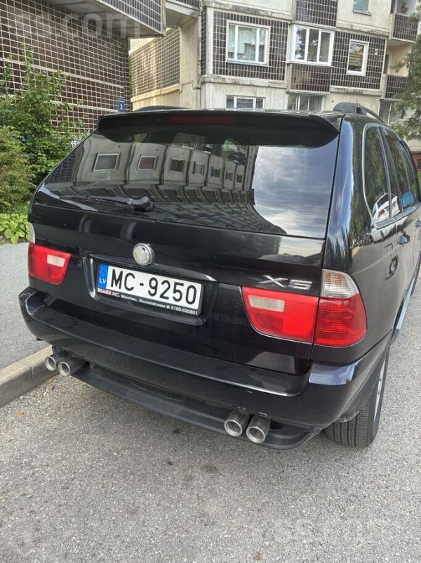 Black BMW X5 2006 in Riga, with an engine capacity of 3.00 L and mileage of 273 thousand km for 4500 €, photo 3 on AUTOMOTO.COM.LV