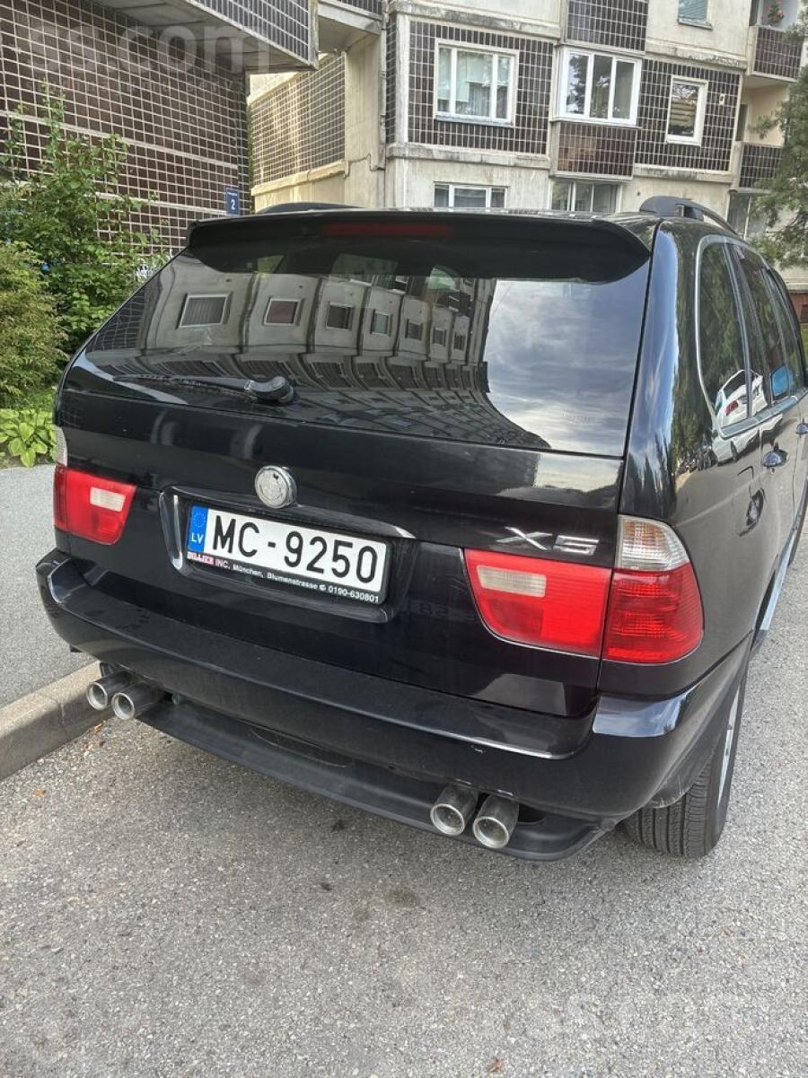 Black BMW X5 2006 in Riga, with an engine capacity of 3.00 L and mileage of 273 thousand km for 4500 €, photo 4 on AUTOMOTO.COM.LV