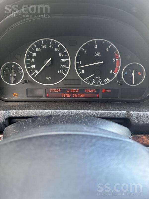 Black BMW X5 2006 in Riga, with an engine capacity of 3.00 L and mileage of 273 thousand km for 4500 €, photo 5 on AUTOMOTO.COM.LV