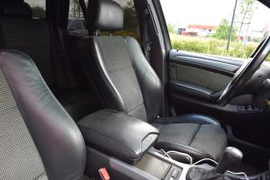 Black BMW X5 2006 in Vilnius, with an engine capacity of 3.00 L and mileage of 312 thousand km for 5650 €, photo 9 on AUTOMOTO.COM.LV