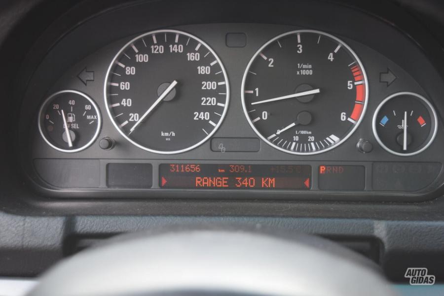 Black BMW X5 2006 in Vilnius, with an engine capacity of 3.00 L and mileage of 312 thousand km for 5650 €, photo 19 on AUTOMOTO.COM.LV