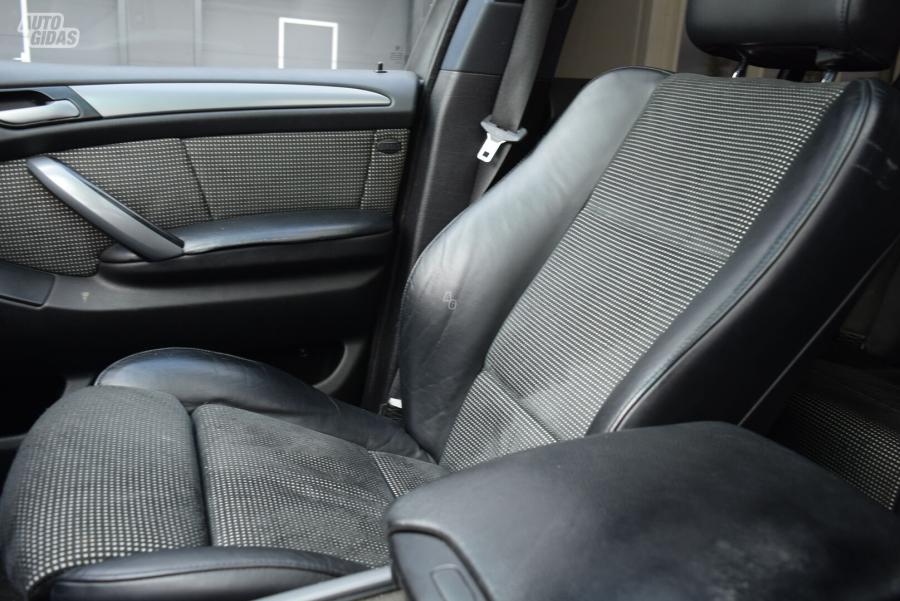 Black BMW X5 2006 in Vilnius, with an engine capacity of 3.00 L and mileage of 312 thousand km for 5650 €, photo 20 on AUTOMOTO.COM.LV