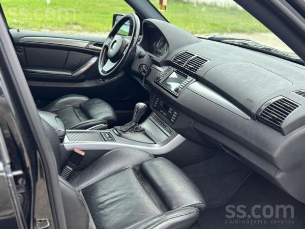 Black BMW X5 2006 in Riga, with an engine capacity of 3.00 L and mileage of 308 thousand km for 7950 €, photo 7 on AUTOMOTO.COM.LV