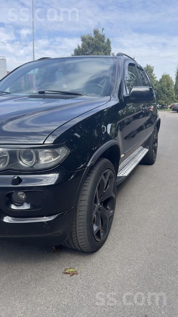 Black BMW X5 2006 in Riga, with an engine capacity of 3.00 L and mileage of 341 thousand km for 5500 €, photo 2 on AUTOMOTO.COM.LV