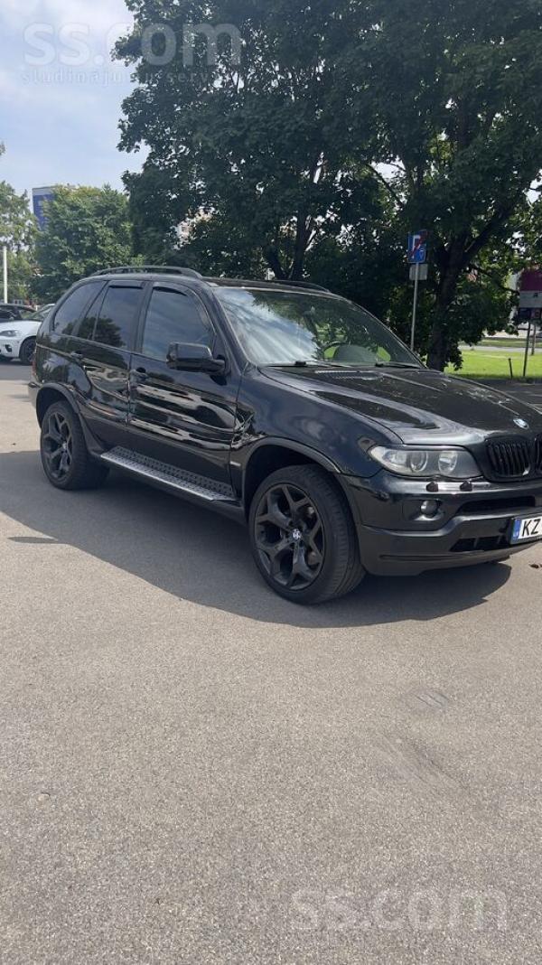 Black BMW X5 2006 in Riga, with an engine capacity of 3.00 L and mileage of 341 thousand km for 5500 €, photo 3 on AUTOMOTO.COM.LV