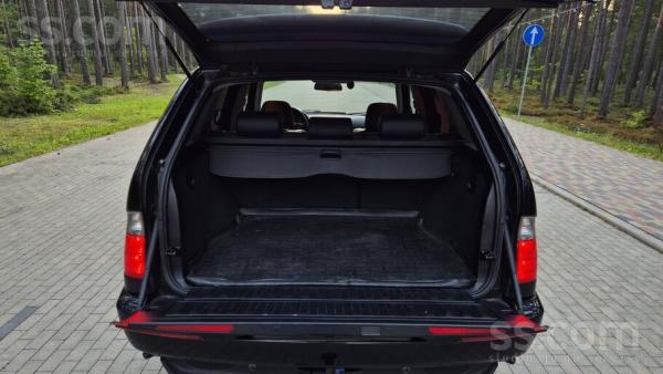 Black BMW X5 2006 in Riga, with an engine capacity of 3.00 L and mileage of 418 thousand km for 4300 €, photo 9 on AUTOMOTO.COM.LV