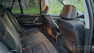 Black BMW X5 2006 in Riga, with an engine capacity of 3.00 L and mileage of 418 thousand km for 4300 €, photo 18 on AUTOMOTO.COM.LV