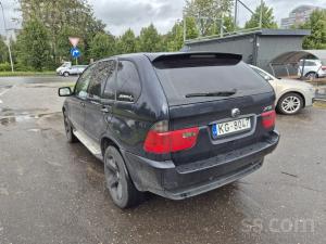 Черный БМВ Х5 2006 в Рига, объемом двигателя 3.00 л и пробегом 293 тыс. км за 3990 €, фото 8 на AUTOMOTO.COM.LV