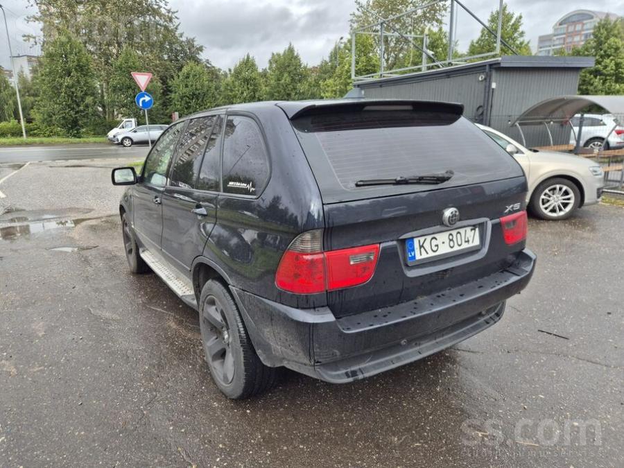Черный БМВ Х5 2006 в Рига, объемом двигателя 3.00 л и пробегом 293 тыс. км за 3990 €, фото 8 на AUTOMOTO.COM.LV
