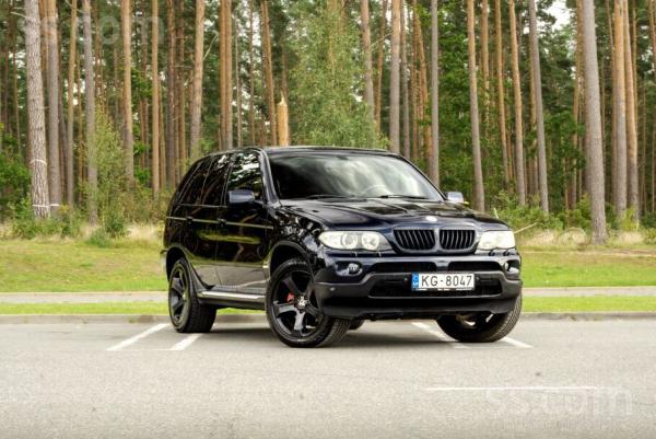Black BMW X5 2006 in Riga, with an engine capacity of 3.00 L and mileage of 293 thousand km for 3990 €, photo 4 on AUTOMOTO.COM.LV