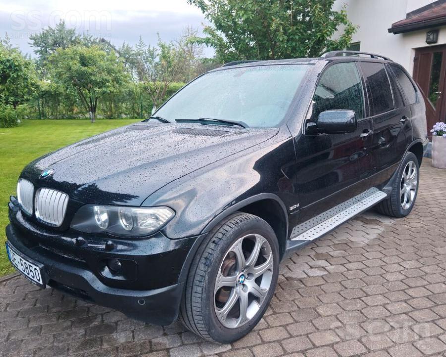 Black BMW X5 2006 in Riga, with an engine capacity of 3.00 L and mileage of 316 thousand km for 6499 €, photo 1 on AUTOMOTO.COM.LV