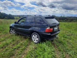 Black BMW X5 2006 in Riga, with an engine capacity of 3.00 L and mileage of 374 thousand km for 3500 €, photo 5 on AUTOMOTO.COM.LV