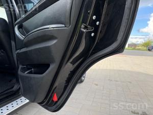 Black BMW X5 2006 in Talsi, with an engine capacity of 3.00 L and mileage of 343 thousand km for 6888 €, photo 22 on AUTOMOTO.COM.LV