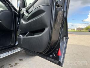 Black BMW X5 2006 in Talsi, with an engine capacity of 3.00 L and mileage of 343 thousand km for 6888 €, photo 23 on AUTOMOTO.COM.LV