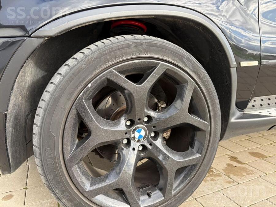 Black BMW X5 2006 in Talsi, with an engine capacity of 3.00 L and mileage of 343 thousand km for 6888 €, photo 25 on AUTOMOTO.COM.LV