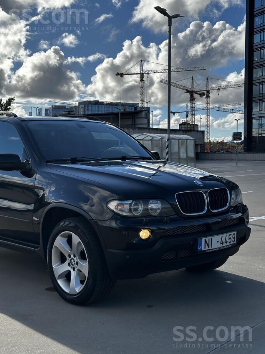 Black BMW X5 2006 in Riga, with an engine capacity of 3.00 L and mileage of 341 thousand km for 5500 €, photo 9 on AUTOMOTO.COM.LV