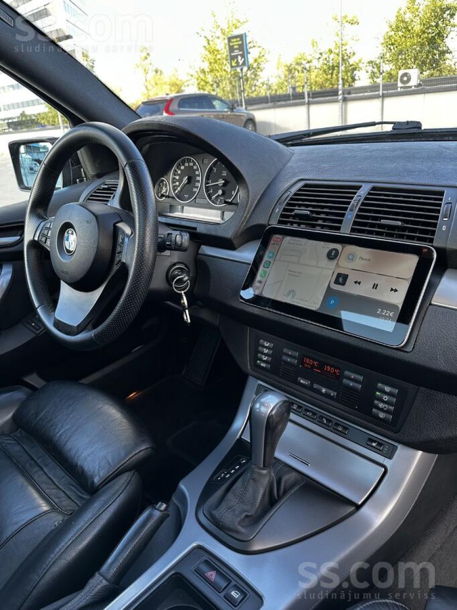 Black BMW X5 2006 in Riga, with an engine capacity of 3.00 L and mileage of 341 thousand km for 5500 €, photo 14 on AUTOMOTO.COM.LV