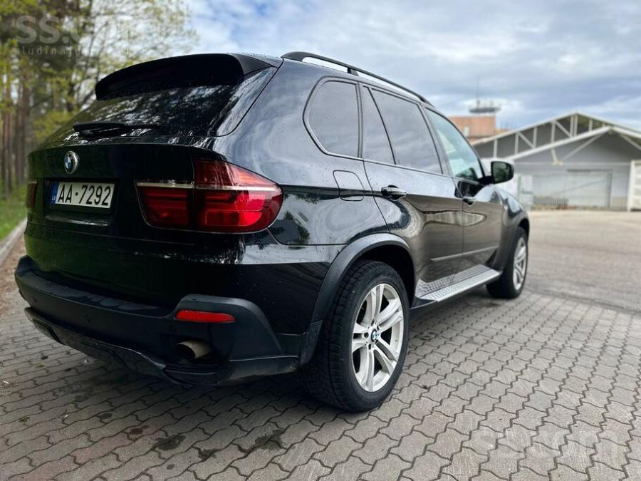Melns BMW X5 2007 Rīga, ar dzinēja tilpumu 3.00 L un nobraukumu 376 tūkst. km par 25950 €, foto 4 vietnē AUTOMOTO.COM.LV