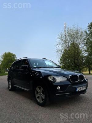 Black BMW X5 2007 in Daugavpils, with an engine capacity of 3.00 L and mileage of 240 thousand km for 7700 €, photo 3 on AUTOMOTO.COM.LV