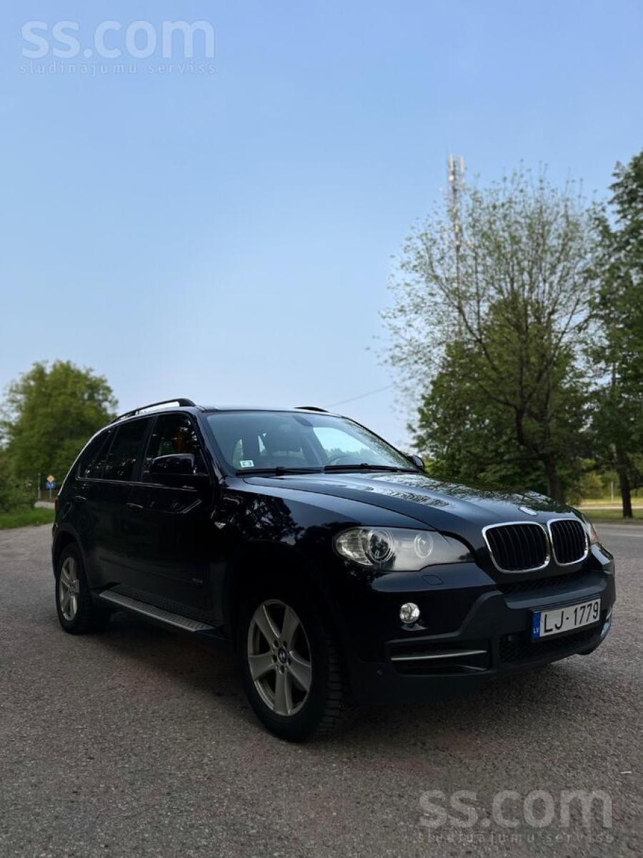 Black BMW X5 2007 in Daugavpils, with an engine capacity of 3.00 L and mileage of 240 thousand km for 7700 €, photo 3 on AUTOMOTO.COM.LV