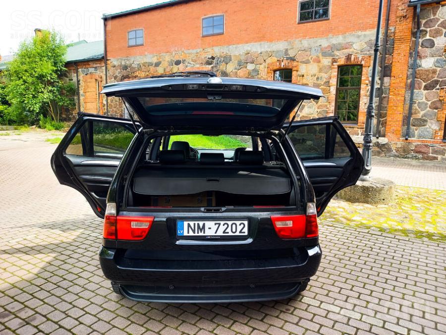 Melns BMW X5 2007 Gulbene, ar dzinēja tilpumu 3.00 L un nobraukumu 324 tūkst. km par 6590 €, foto 9 vietnē AUTOMOTO.COM.LV
