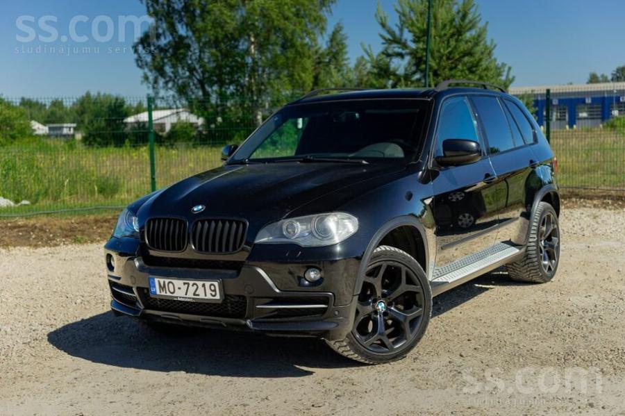 Black BMW X5 2007 in Riga, with an engine capacity of 3.00 L and mileage of 0 thousand km for 9990 €, photo 1 on AUTOMOTO.COM.LV