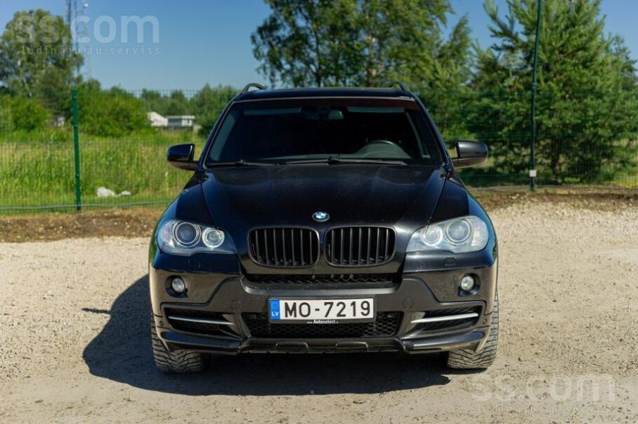 Black BMW X5 2007 in Riga, with an engine capacity of 3.00 L and mileage of 0 thousand km for 9990 €, photo 2 on AUTOMOTO.COM.LV