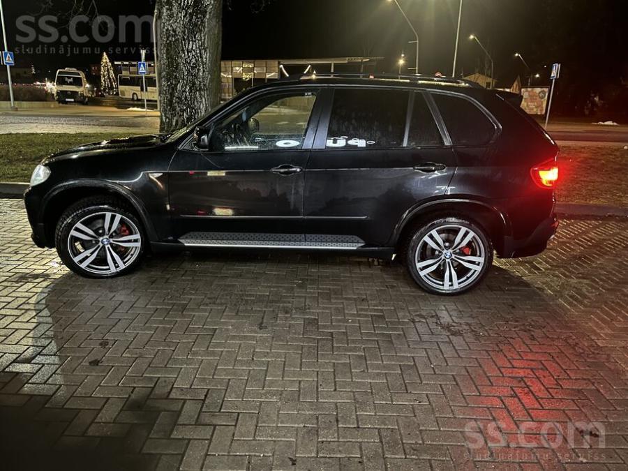 Melns BMW X5 2007 Valmiera, ar dzinēja tilpumu 3.00 L un nobraukumu 260 tūkst. km par 8850 €, foto 7 vietnē AUTOMOTO.COM.LV